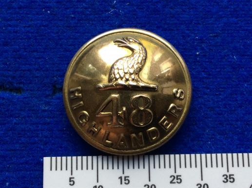 Canadian 48th Highlanders Gilt Button – Gradia Militaria