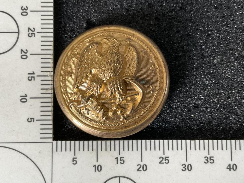 Pre 1941 U.S Navy officers button by Gaunt London – Gradia Militaria