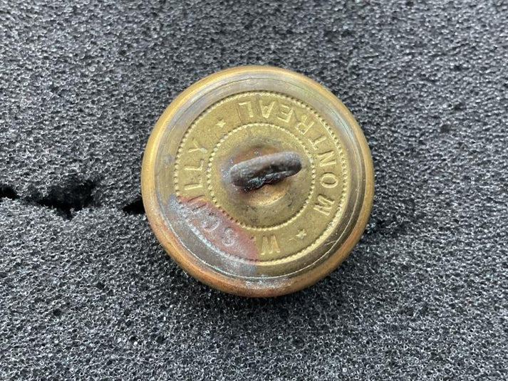 WW1 Royal Canadian Dragoons button by Scully – Gradia Militaria