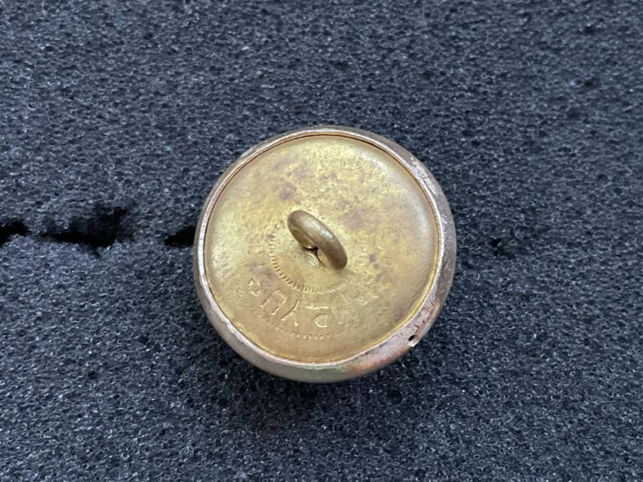 Pakistan Army Azad Kashmir Regiment button – Gradia Militaria