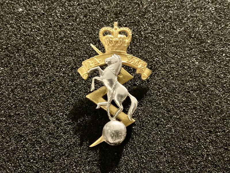 R.A.E.M.E cap badge circa 1953-60s in great condition – Gradia Militaria