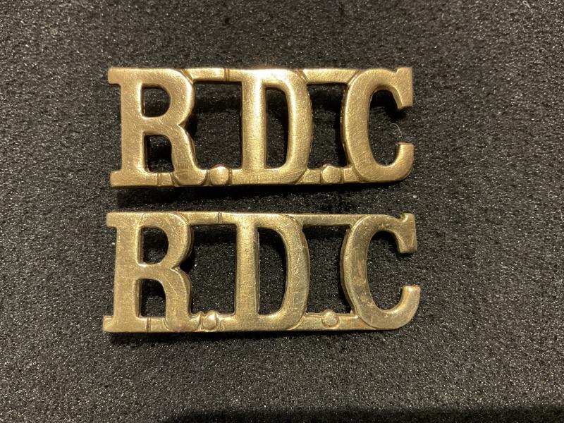 WW1 R.D.F (Royal Defence Corps) shoulder titles – Gradia Militaria