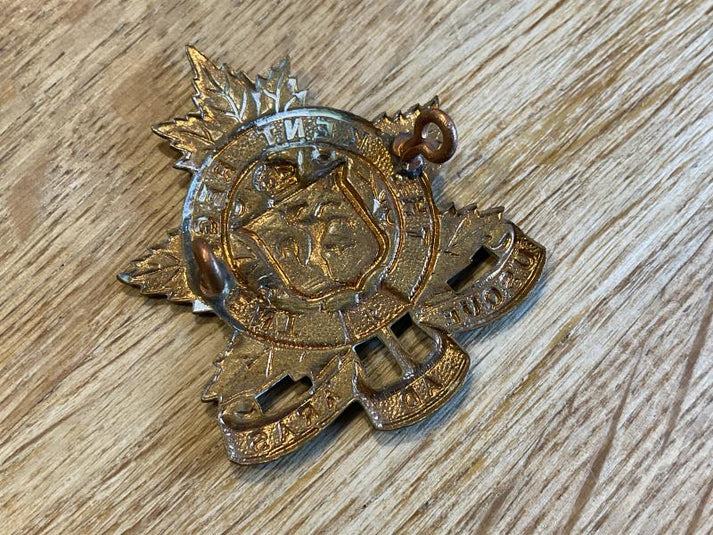 WW2 Kent Regiment cap badge made by RODEN. – Gradia Militaria
