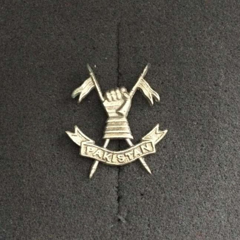 Pakistan Armoured Regiment Cap Badge – Gradia Militaria