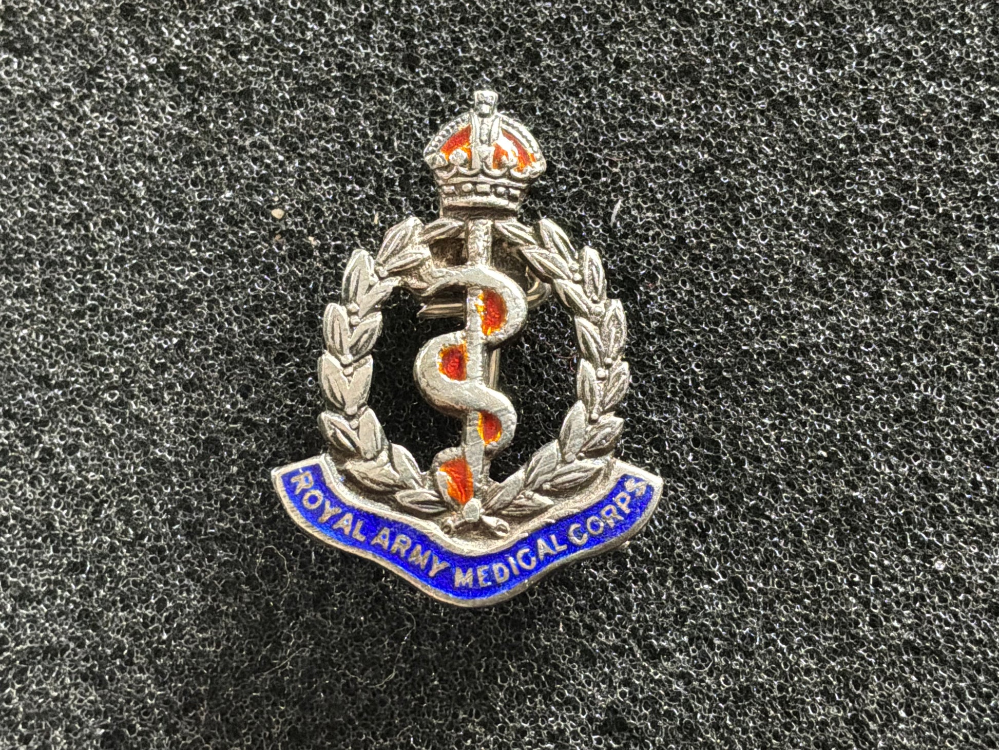 WW1/2 Royal Army Medical Corps (RAMC) silver sweetheart. – Gradia Militaria