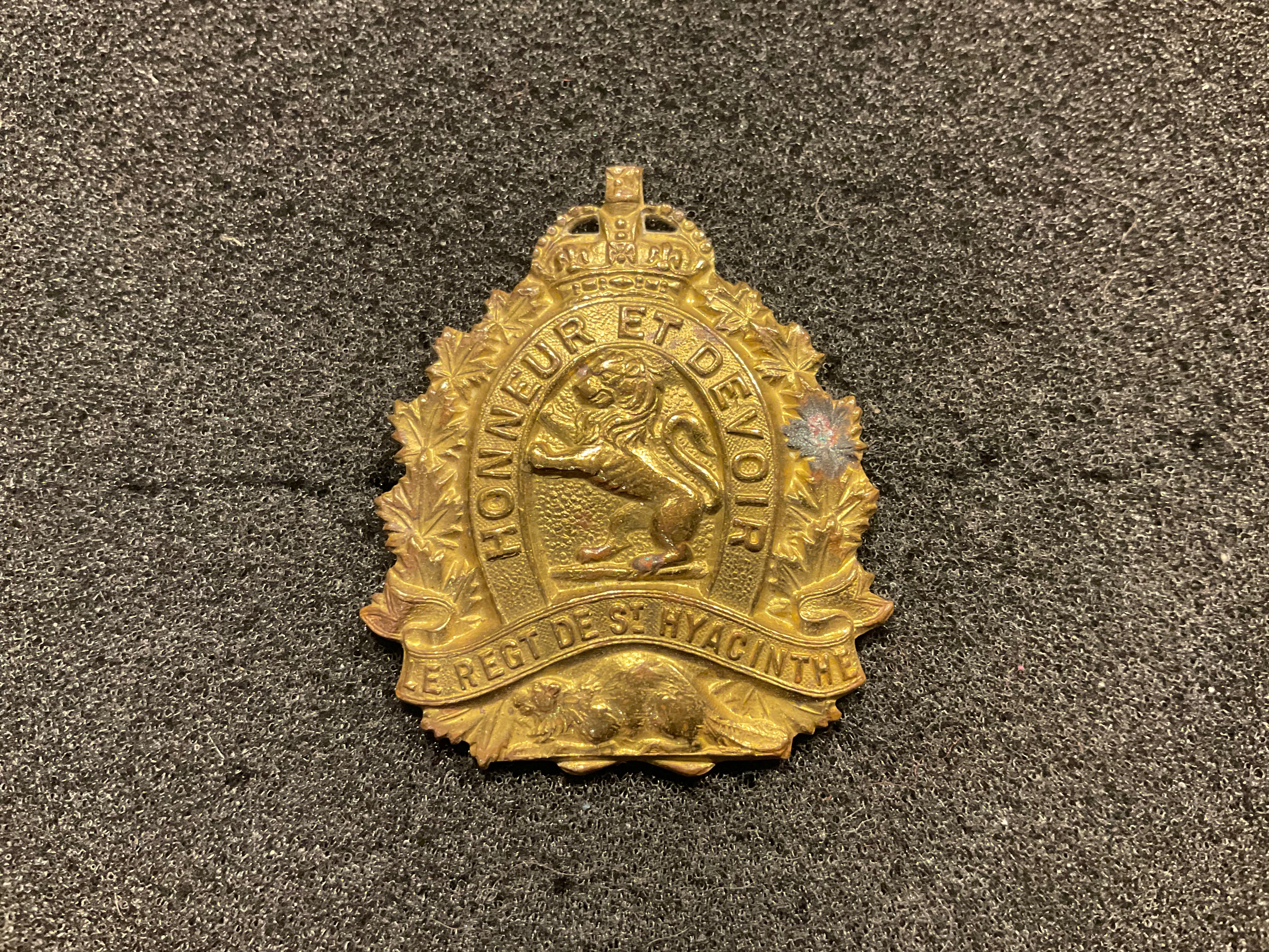 WW2 Le regt de st Hyacinthe regiment cap badge – Gradia Militaria